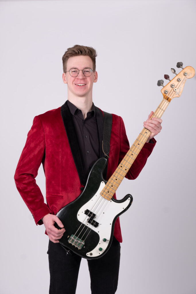 Band – Bonny Tones